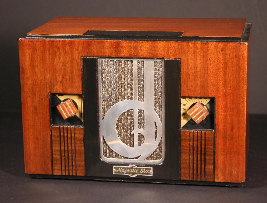 Majestic (Grigsby-Grunow) Model 608 'Mayfair' Mantel Radio (1933)